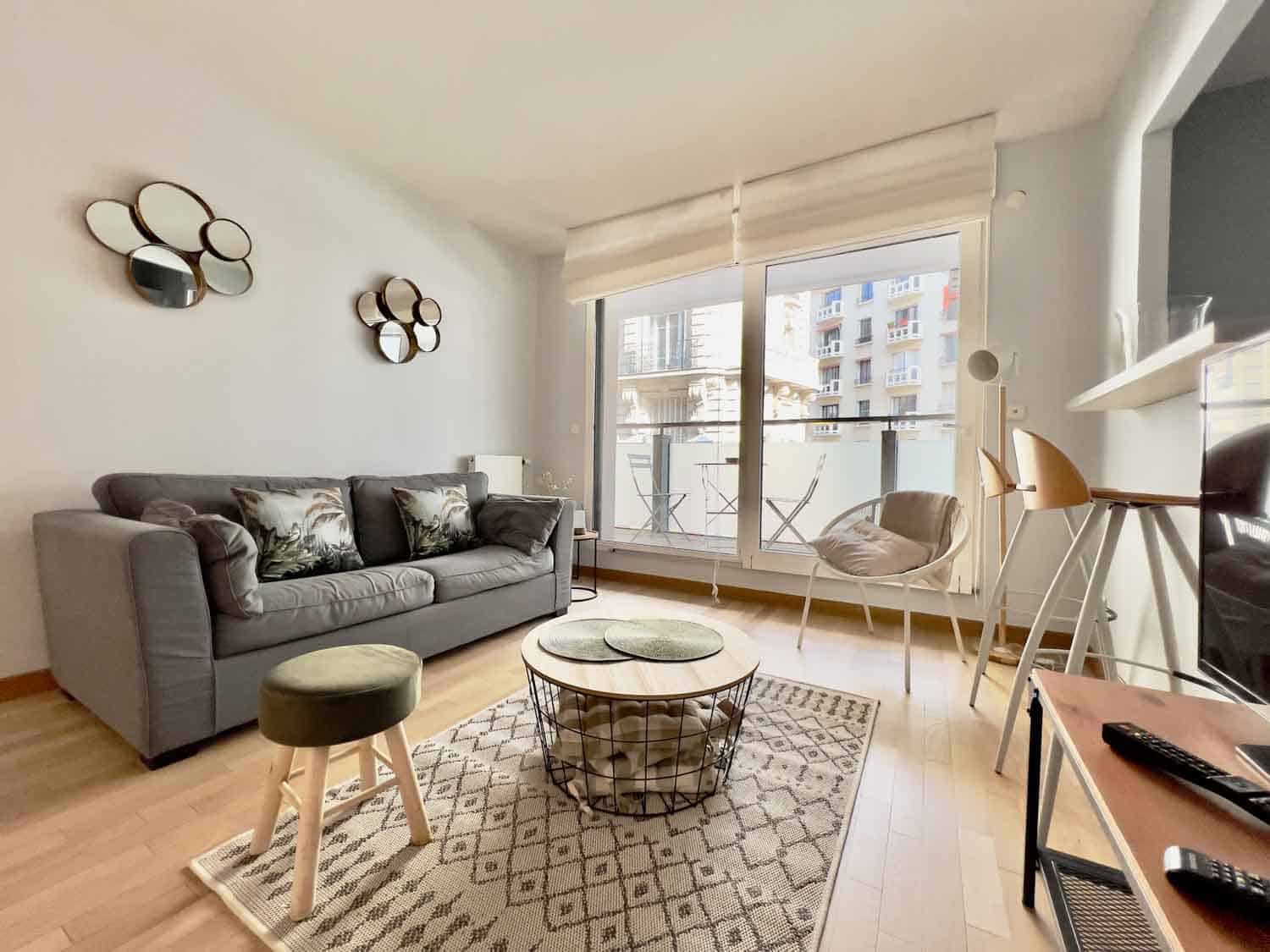 Location Appartement Meublé 2 Rooms 44m2 Beaugrenelle Paris (75015 ...